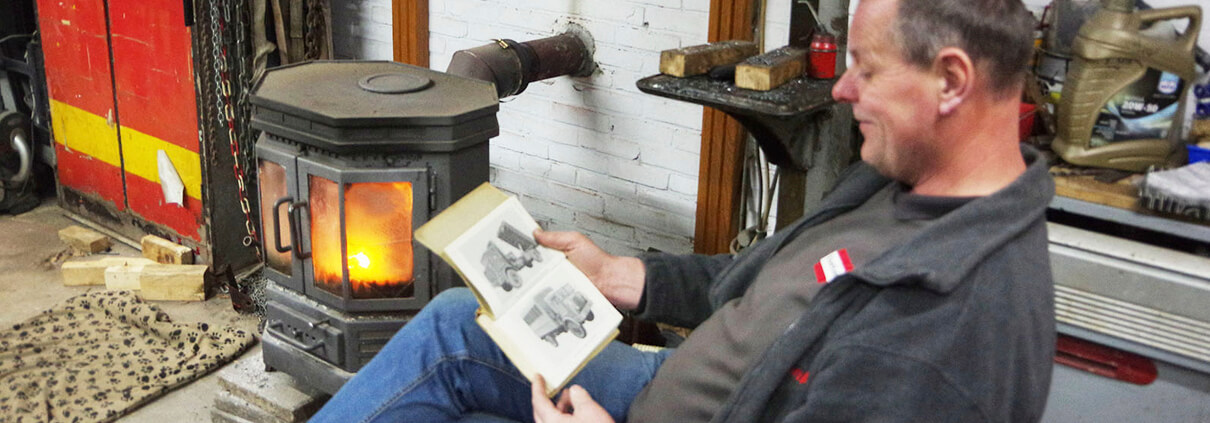 De man en zijn hobby: De 06-DAF YA 314 — Lunteren.com