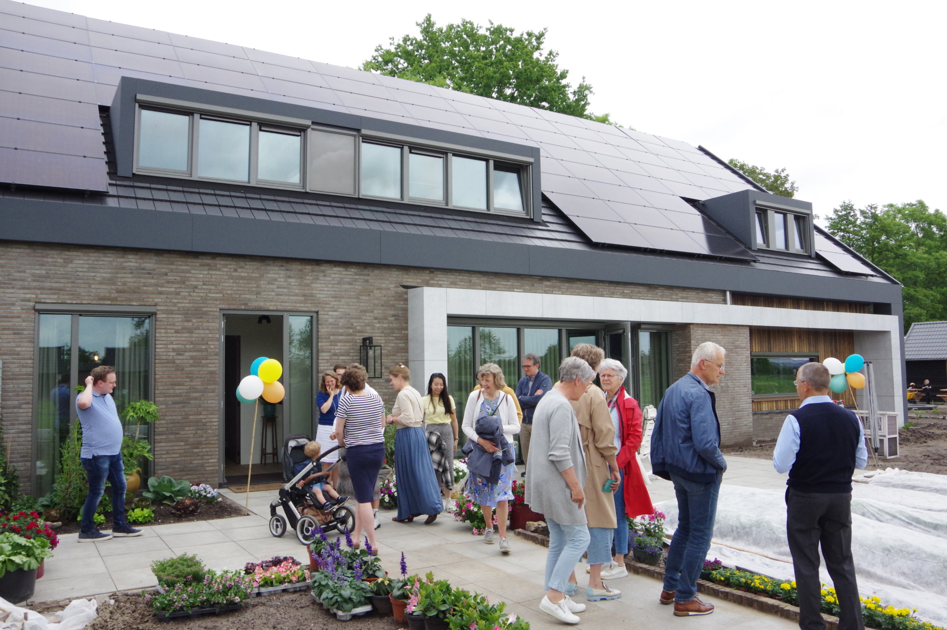 Jongerenhuis Wallenburg geopend — Lunteren.com