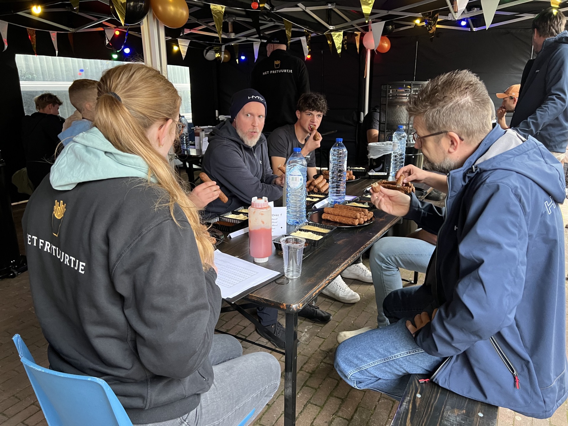 Dennis Middelman wint Frikandellen eetwedstrijd — Lunteren.com